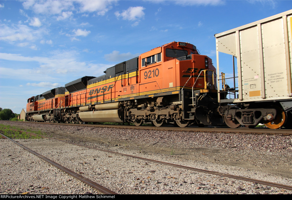 BNSF 9210
